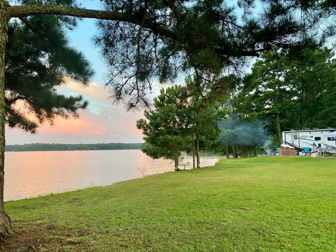 site-44-waterfront-bald-ridge-campground | Imagine Camper