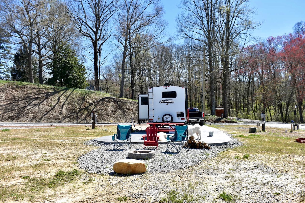 Waterside at Blue Ridge RV Resort - Imagine Camper