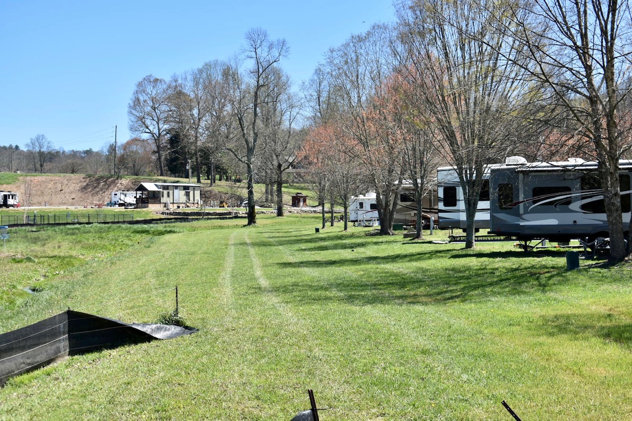 Waterside at Blue Ridge RV Resort - Imagine Camper