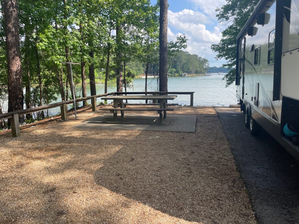 Victoria-Campground-campsite-25-pad | Imagine Camper